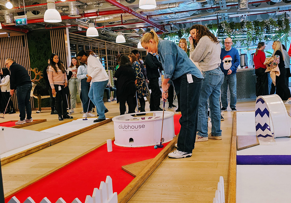 Clubhouse Mobile Mini Golf